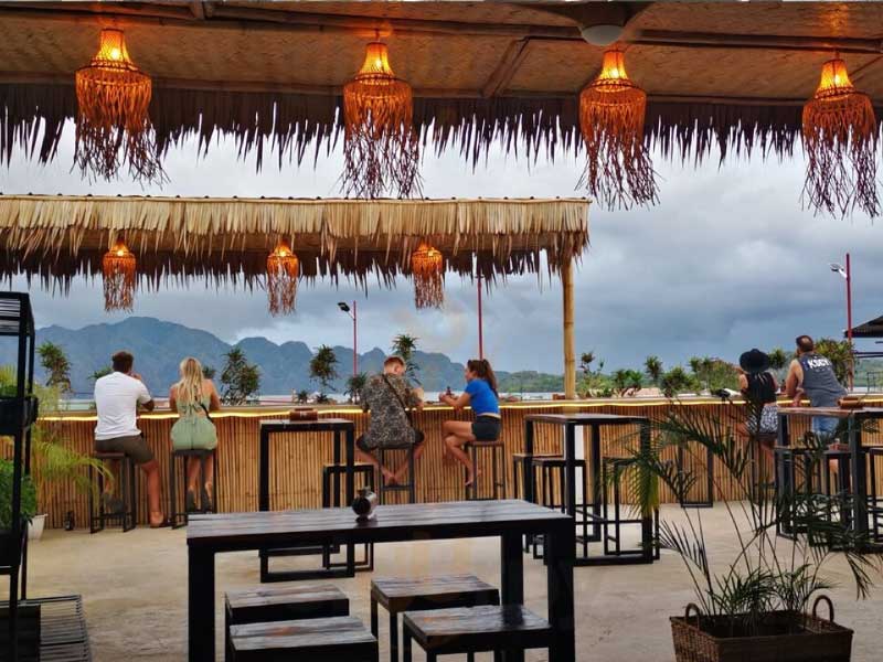 Romantic Dinner at the best restaurants in Coron